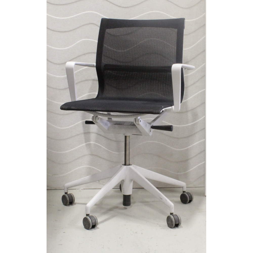 Stol Vitra Physix mesh Vit/Svart - Vican AB